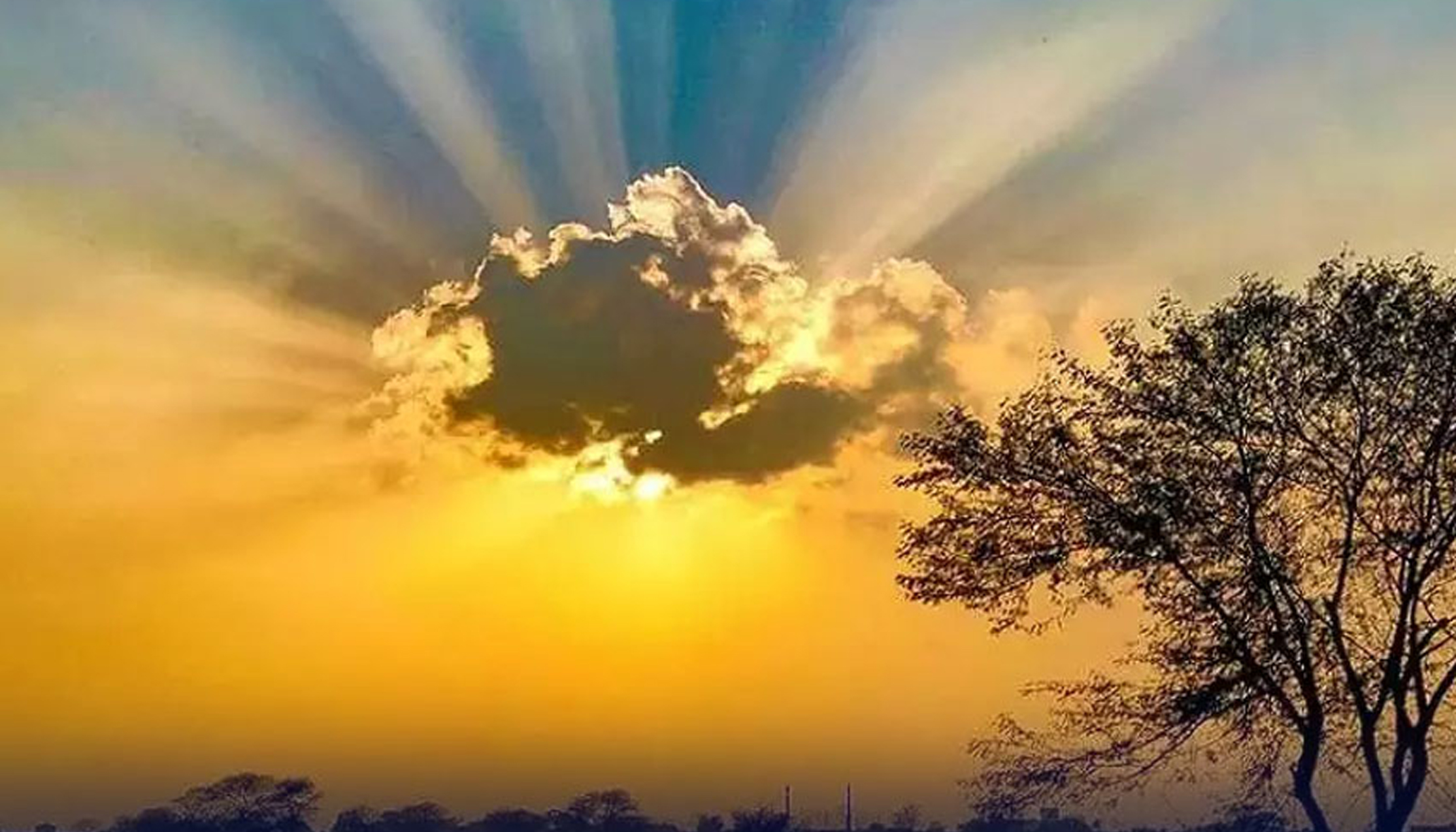 Pakistan Weather Report Shows Record April Rainfall; Heatwave, Flood ...